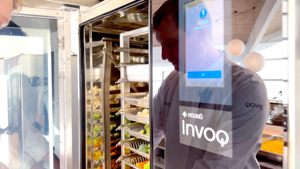 Roll-in combi ovens: The perfect solution for high-volume cooking | HOUNÖ